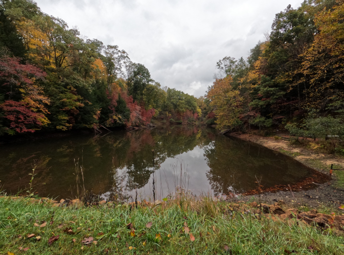Hocking Hills Fall Colors and Best Hiking Trails to See Them